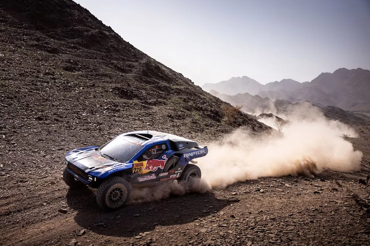 Ford Dominates Stage 3